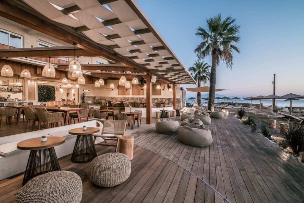 Makai Resto Bar - Alexandra Beach Resort
